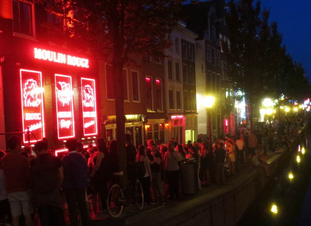 10 "Realistic" Things To Do In Amsterdam